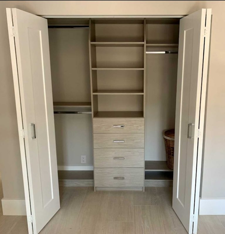 The Benefits of Custom Reach-In Closet Design Solutions